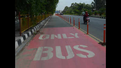 Bollards in place, bus lane project gains pace in Bengaluru | Bengaluru ...