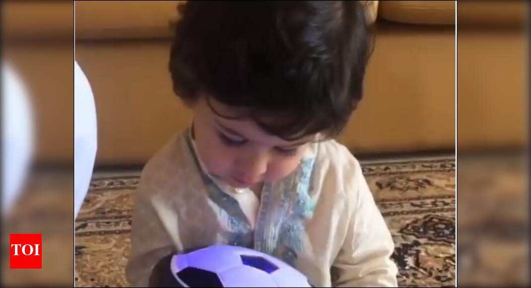Taimur Ali Khan's cute antics in this throwback post is sure to melt ...