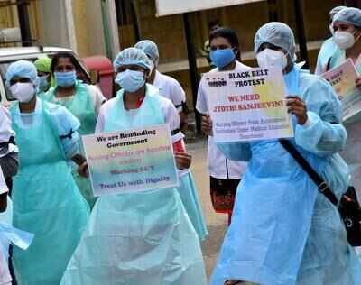 Bengaluru: Nurses protest to demand better pay, health cover ...