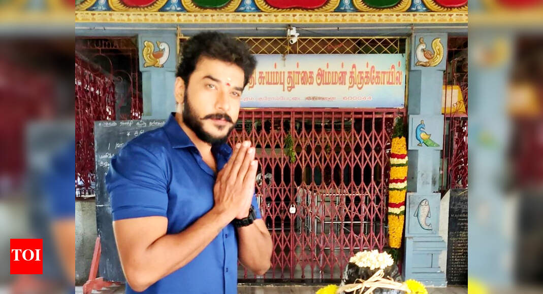 Actor Arun Kumar Rajan shares a major throwback picture from his show ...