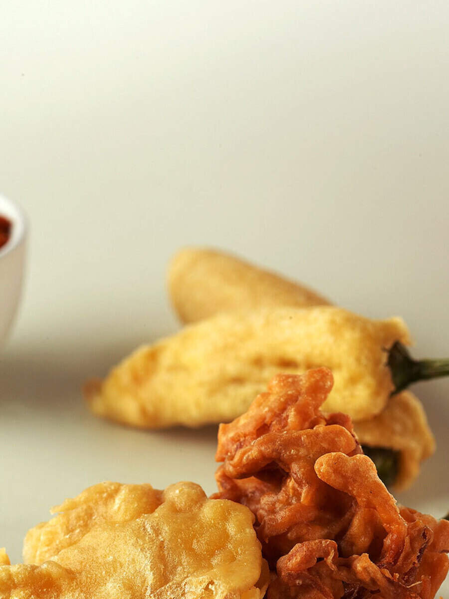 Indian Pakodas that make monsoon special | Times of India