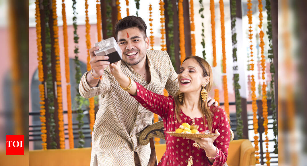 Know how to look beautiful on Raksha Bandhan 2020 - Times of India