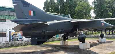MIG 23 OLX: MiG-23 gifted by IAF and installed on AMU campus listed for ...