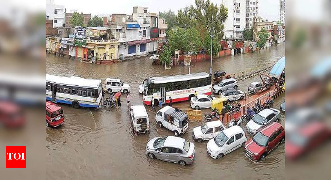 Hour-long rain brings Jaipur to its knees | Jaipur News - Times of India