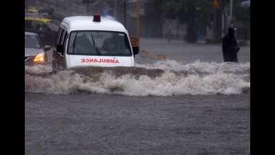 Heavy rain in Mumbai region; rail, road transport affected | Mumbai News - Times of India