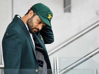 Wasim Akram criticises Azhar Ali's captaincy in first Test against ...