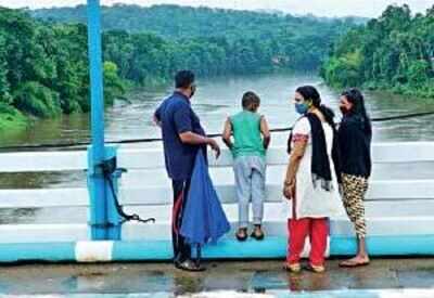 Heavy rain: Six shutters of Pamba dam opened | Kozhikode News - Times ...