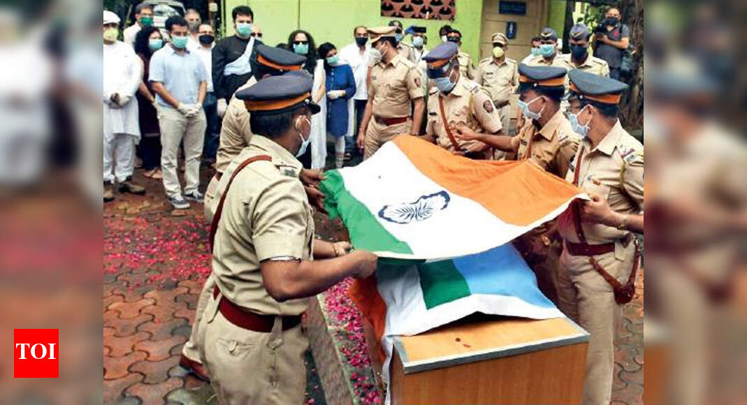Captain Deepak Sathe laid to rest with full state honours in Mumbai ...