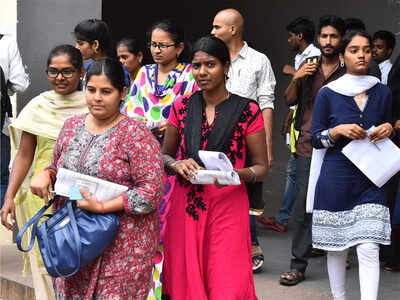 Arts students at IIMs to add value to discussion-based learning - Times ...