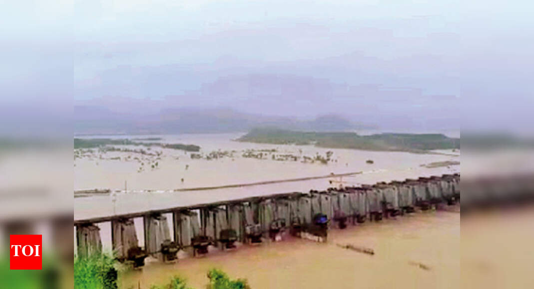 Godavari in spate, first flood warning sounded in Andhra Pradesh ...