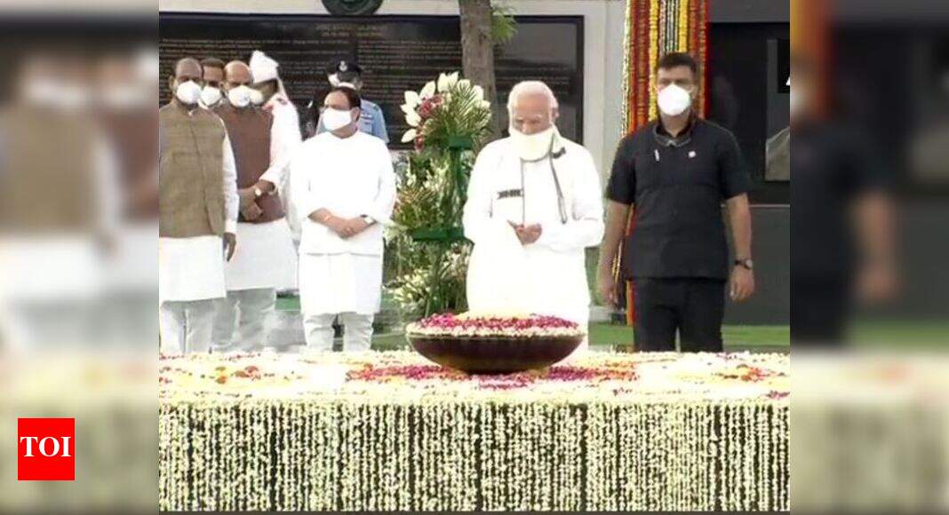 President, PM Modi pay respects to Vajpayee on his death anniversary ...