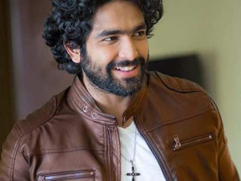 Siddharth Menon's single #JaagoHindustani is dedicated to essential ...