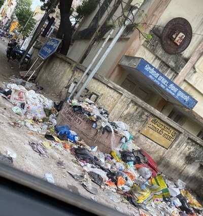Garbage scattered all over the street - Times of India