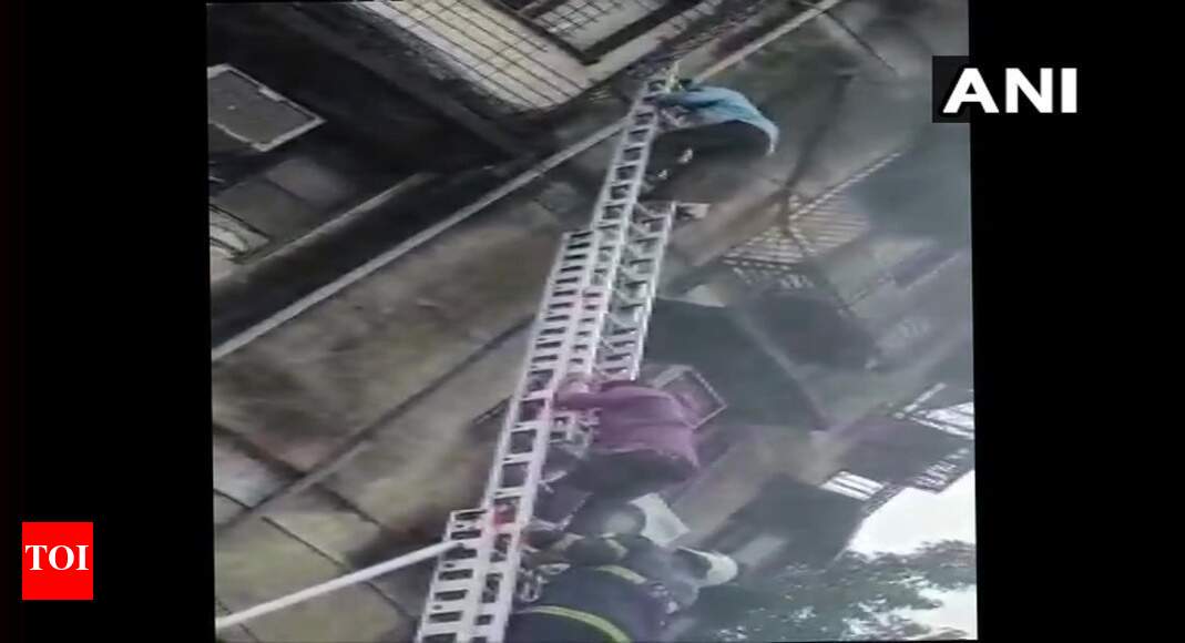 Fire in Mumbai Today: Fire at south Mumbai building, several feared ...