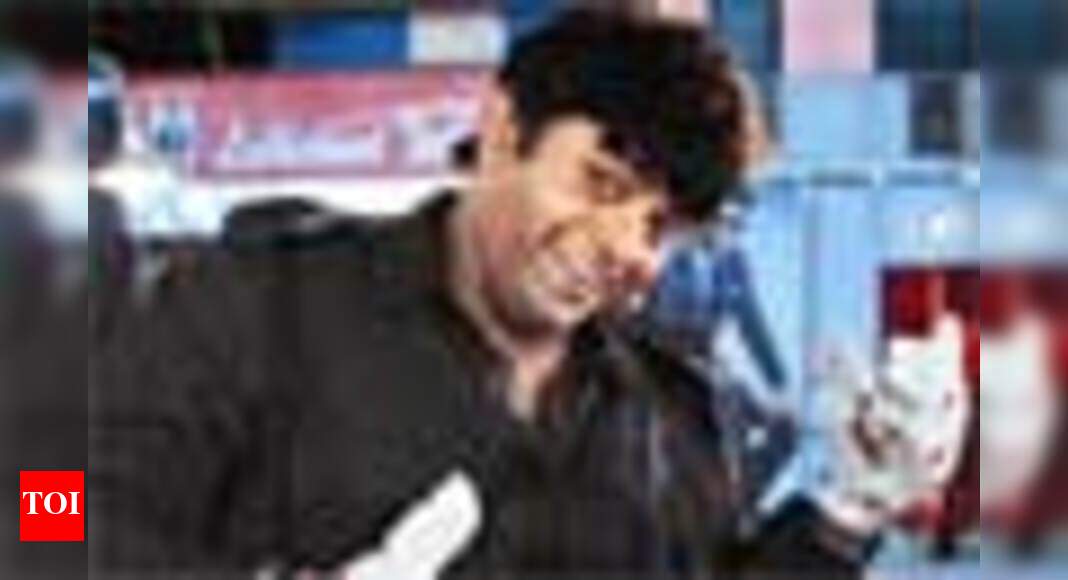 Comedian VIP turns actor! - Times of India