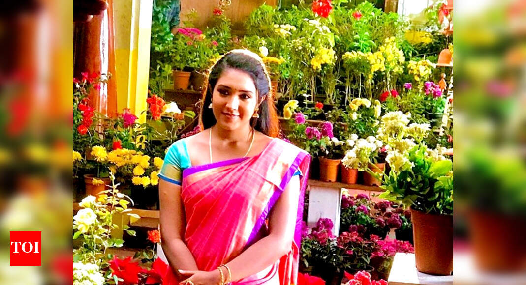 Here’s how Senthoora Poove Sreenithi celebrated her birthday - Times of ...