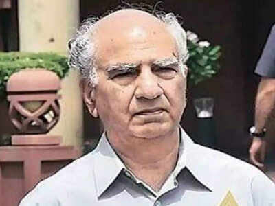 Senior BJP leader Shanta Kumar says Congress still not out of Gandhi ...
