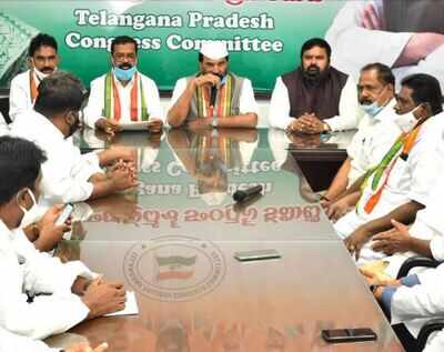 Telangana: Congress district presidents extend loyalty to Gandhi family | Hyderabad News - Times ...
