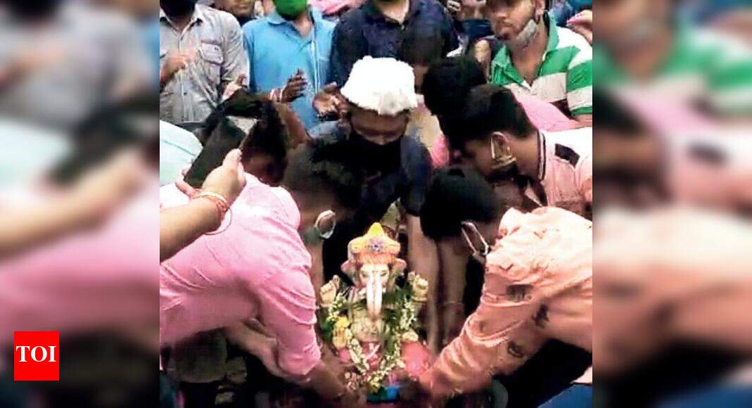 Juni Ghadi Ganesh immersion peaceful | Vadodara News - Times of India