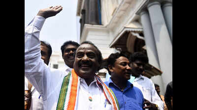 H Vasanthakumar Death: MP H Vasanthakumar spent money from his pocket ...