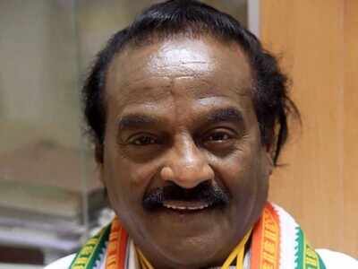 Congress leaders, public pay homage to deceased Lok Sabha MP ...