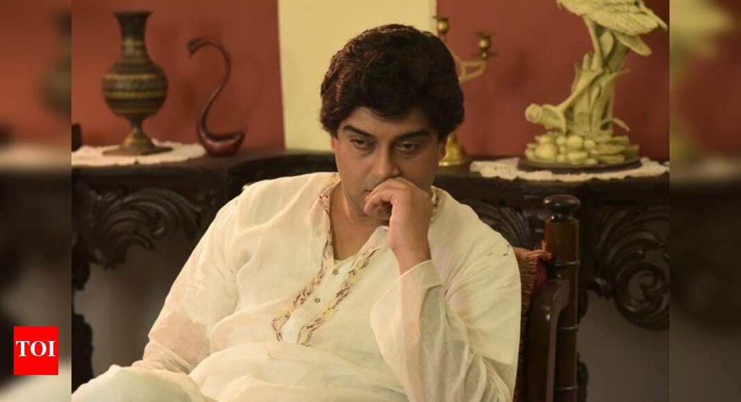 It was a great honour to essay a stalwart like Uttam Kumar on screen ...