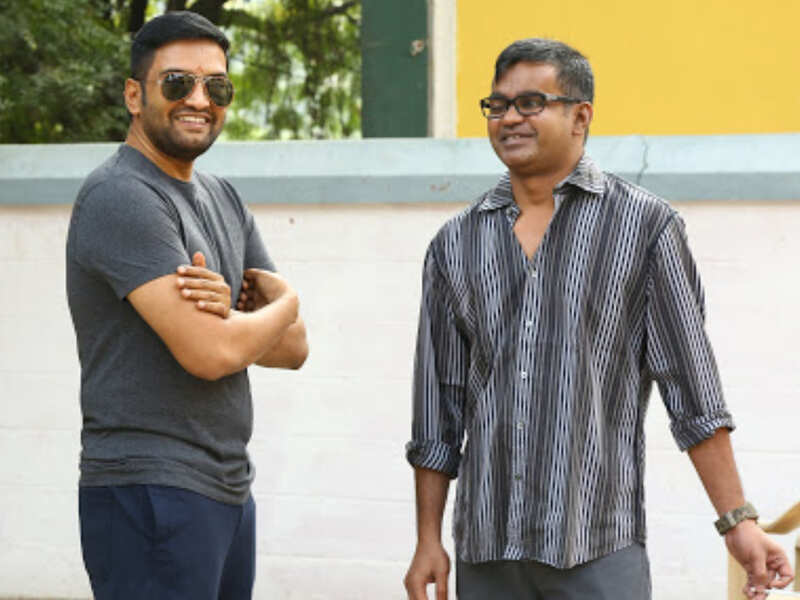 Selvaraghavan's Mannavan Vanthaanadi with Santhanam to be revived ...