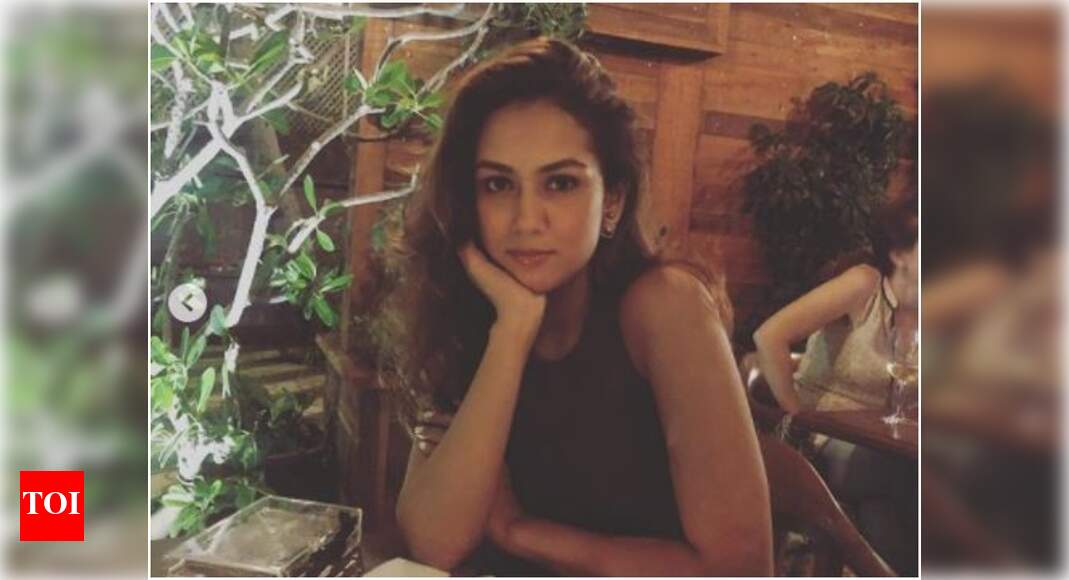 Mira Rajput looks stunning in her latest post, but it's her witty ...