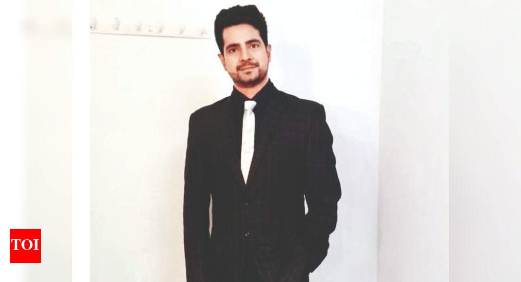 Karan Mehra returns to the small screen with Shubhaarambh - Times of India