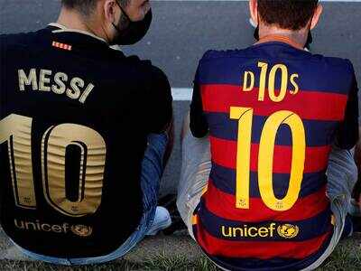 Lionel Messi: Barcelona fans happy their hero Lionel Messi is staying ...