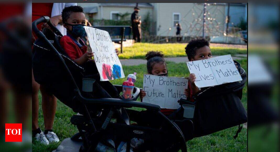 Thousands peacefully protest outside the Kentucky Derby - Times of India