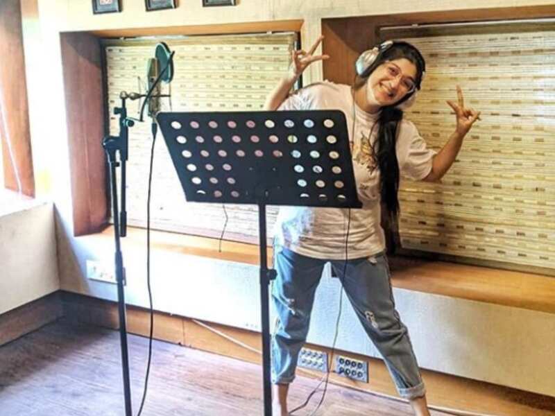 Deeksha Joshi back to work shares a picture from the recording studio ...