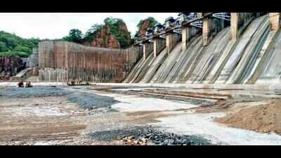 Major work begins to protect Kadana dam | Vadodara News - Times of India