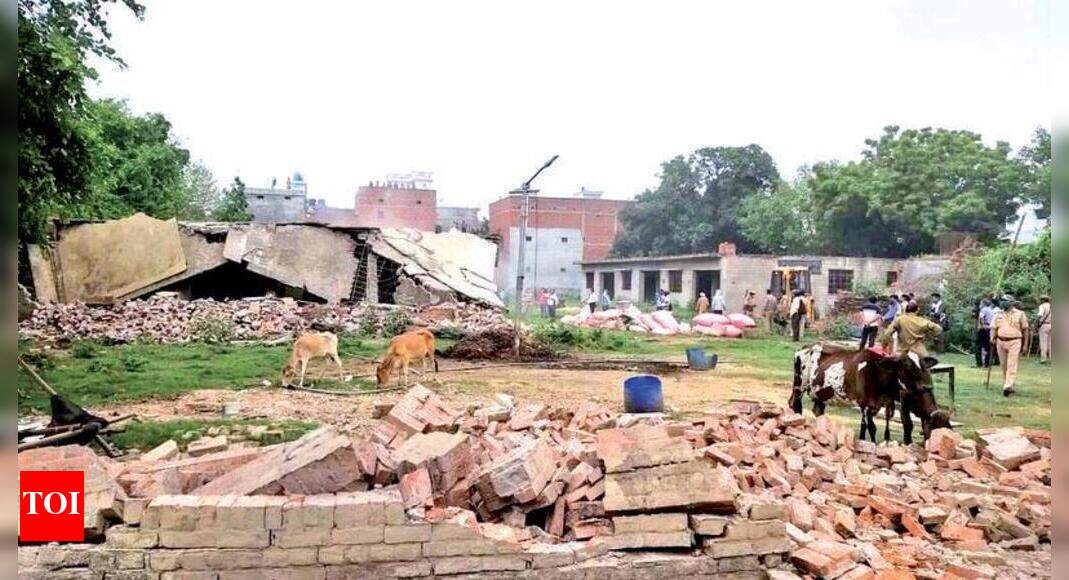Five illegal structures of Atiq’s close relative razed | Allahabad News ...