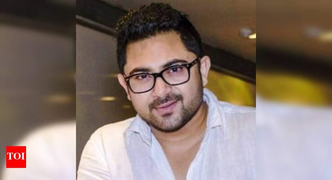 Soham helps reunite man with his son | Bengali Movie News - Times of India