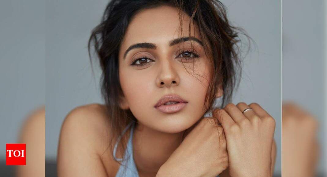 PICS: Leaked pics of Rakul Preet Singh shooting for her next at ...