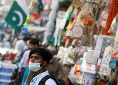 Pakistan reports 526 fresh Covid-19 cases - Times of India