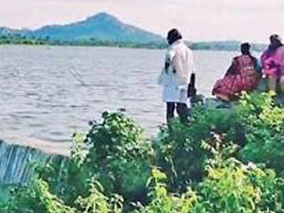 Kolar's second largest tank overflows after 17 years | Bengaluru News ...