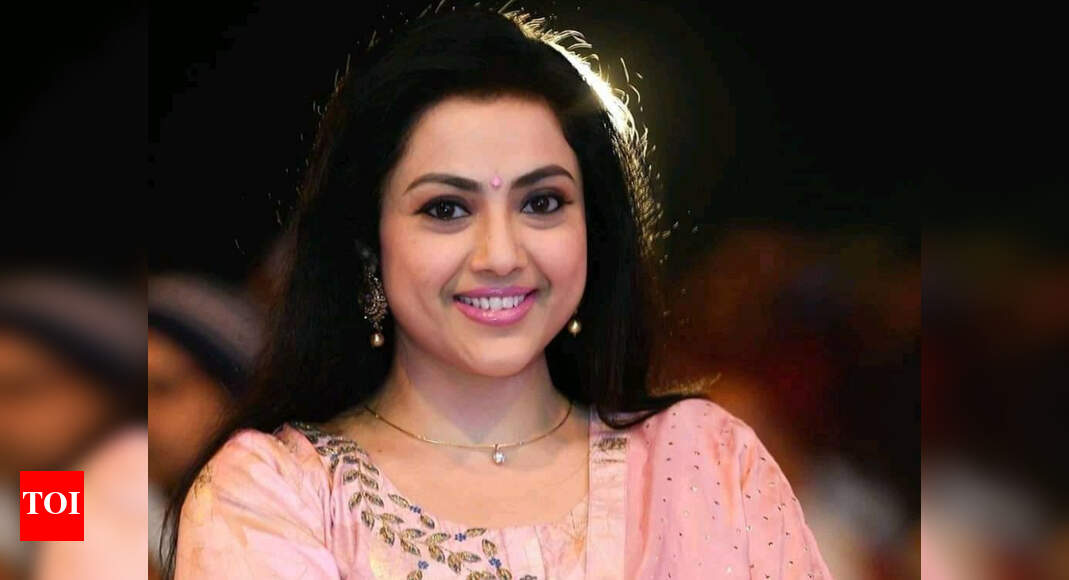 Meena turns 44: Netizens trend #HappyBirthdayMeena on Twitter | Telugu ...