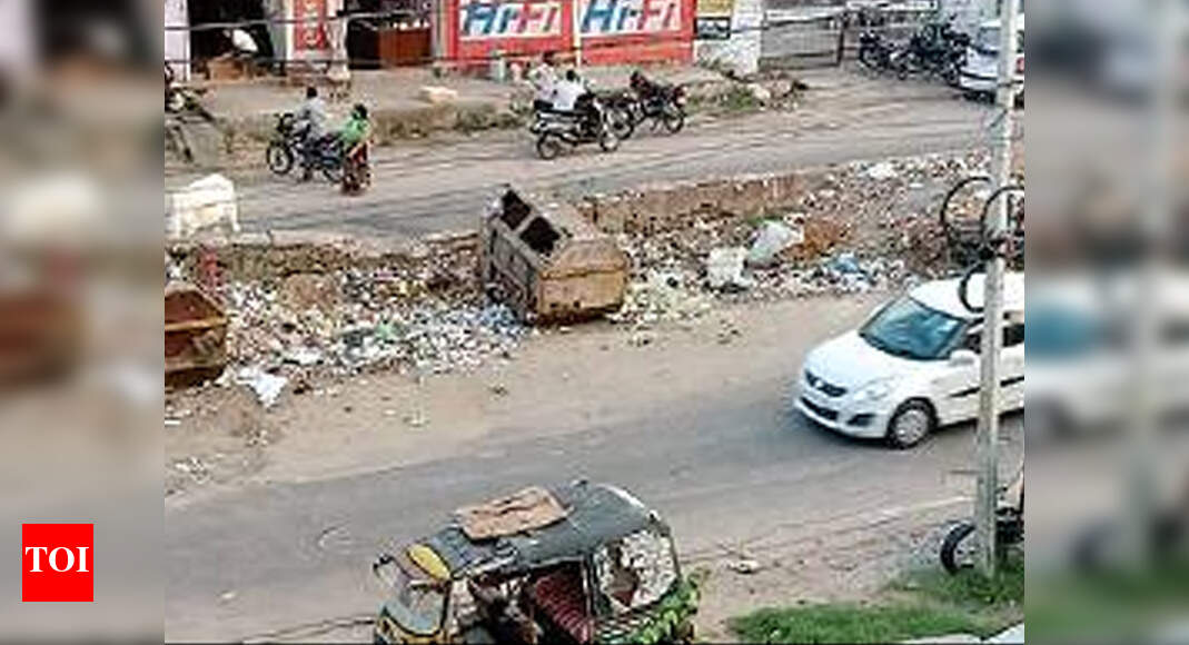 Shortage of garbage vehicles adds to Jaipur’s trash torment | Jaipur ...