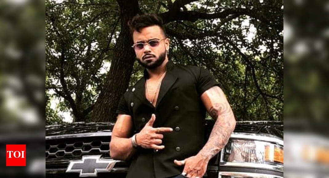 Exclusive - 'Saturday Saturday' and 'Kala Chashma' songs fame singer ...