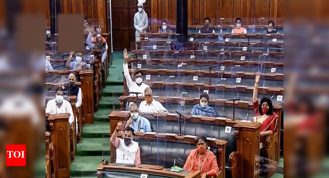 Govt presses ahead on labour reforms | India News - Times of India