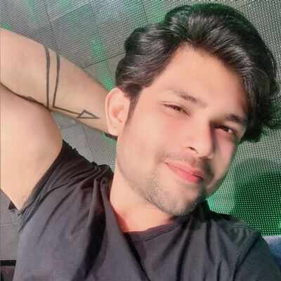 Singer Aneek Dhar to return to Kolkata for Durga Puja | Bengali Movie ...