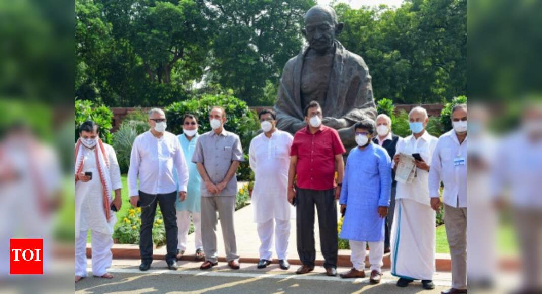 Congress calls meeting of its Lok Sabha MPs ahead of today's session ...