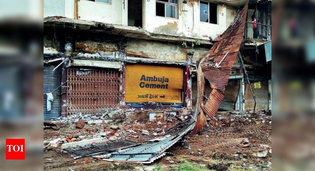 Three killed in sleep after dilapidated building collapses in Surat ...