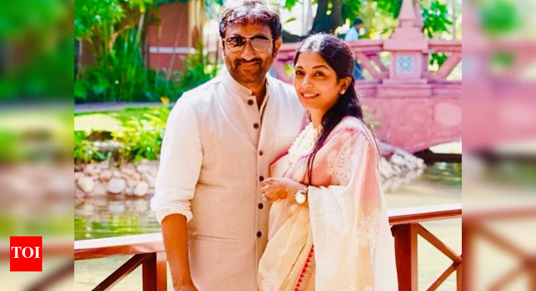 Sreenu Vaitla gets sweet birthday wish from wife Roopa | Telugu Movie ...