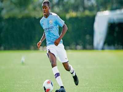 Dortmund sign Bynoe-Gittens, 16, from Manchester City | Football News ...