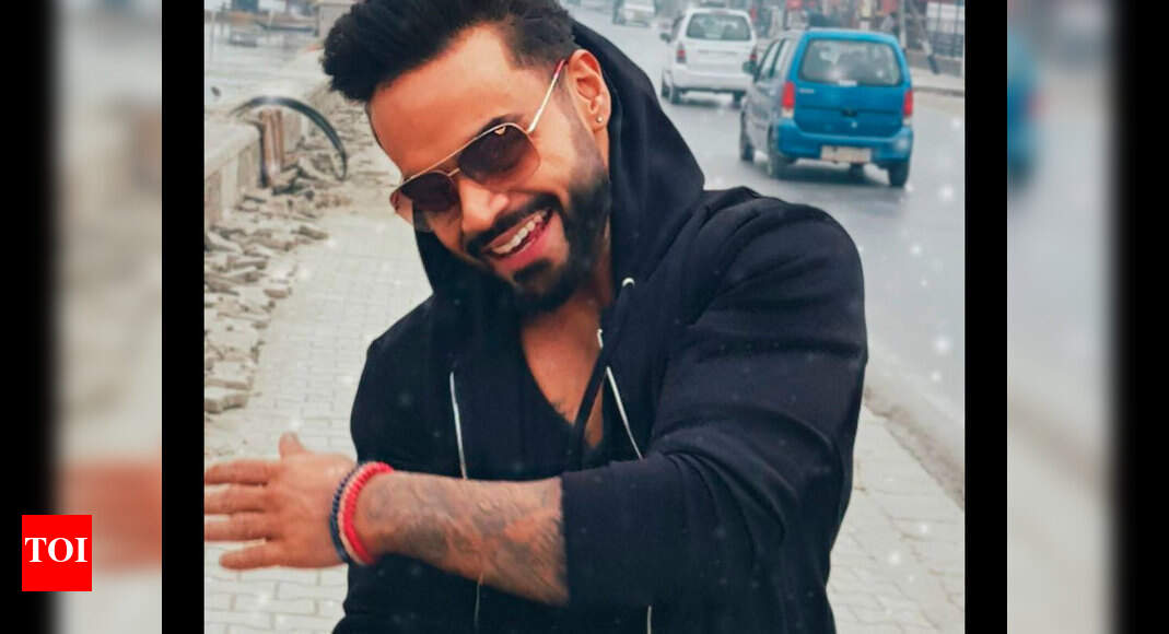 Exclusive! Watch: Indeep Bakshi indulges in a fun singing game ...
