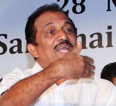 Kerala: UDF convenor Benny Behanan resigns | Kochi News - Times of India
