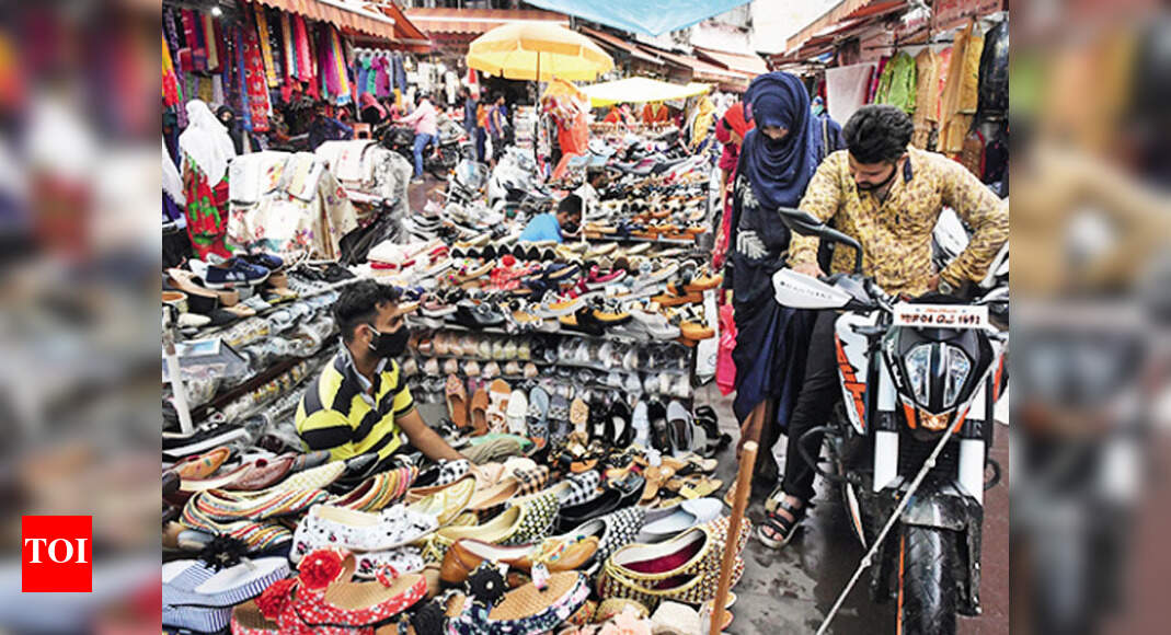 Bhopal: Streetside business emerges in new avatar in Covid-altered ...